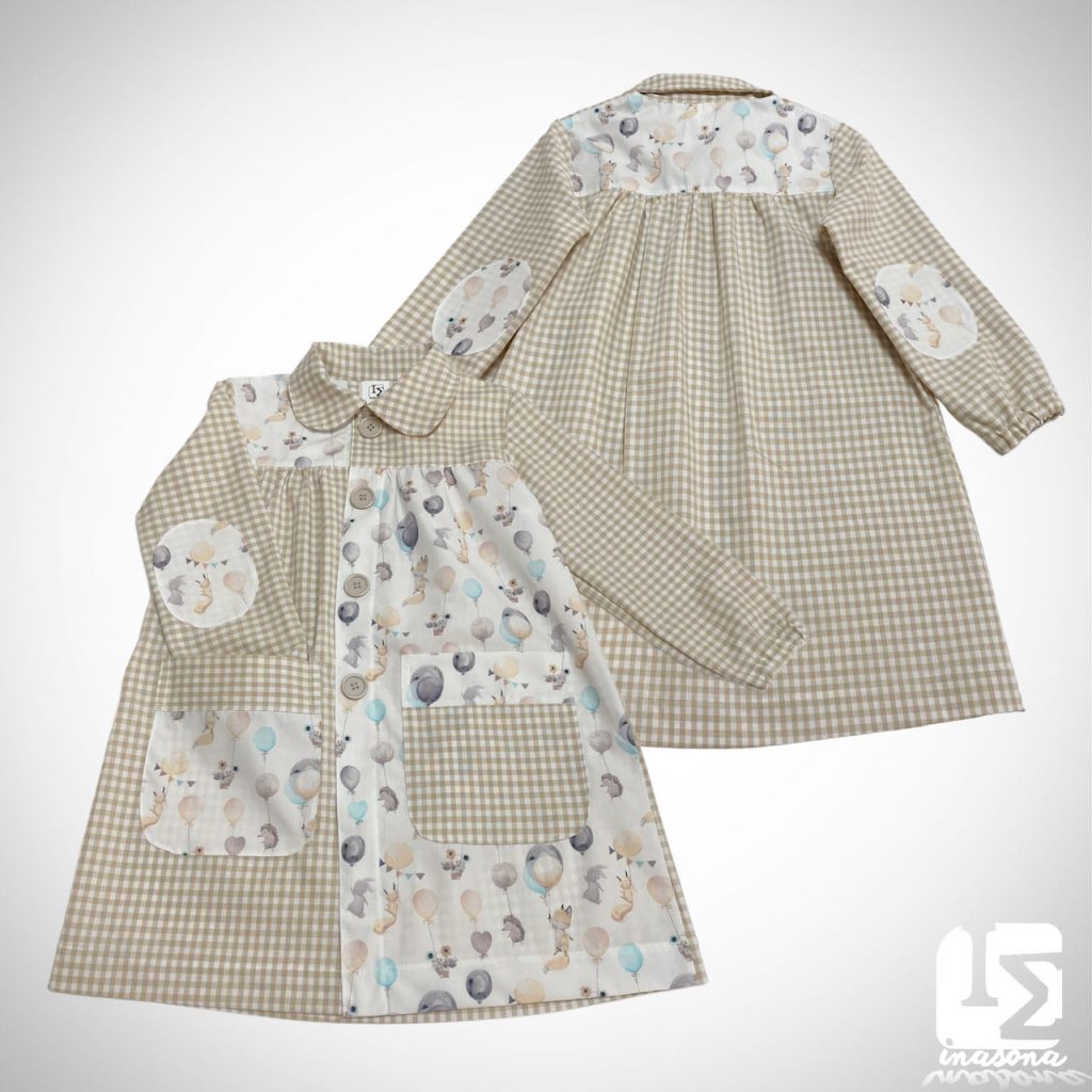 Bata Escolar Feliz Día Vichy personalizada y bordada- Inasona ΙΣ