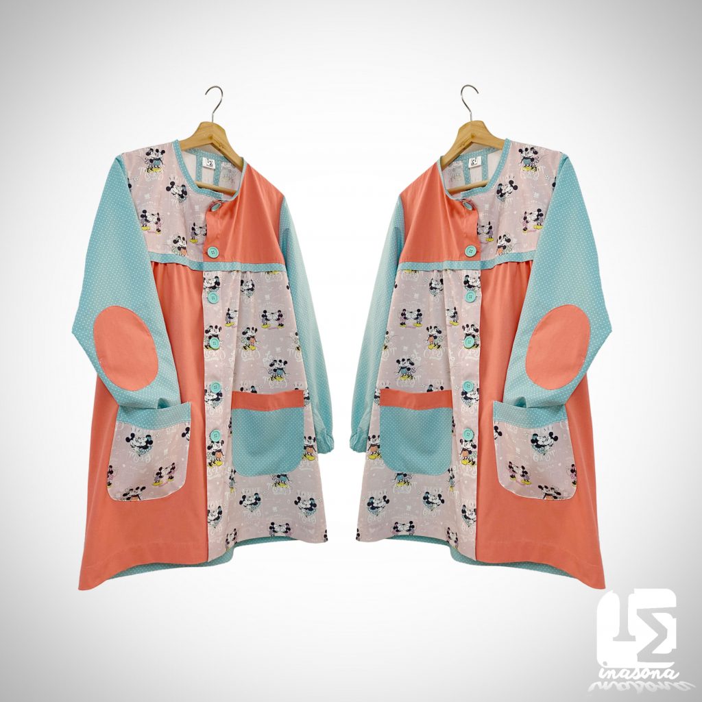 👩‍🏫 Bata Mickey y Minnie Mouse 🎨 Personalizada 🧵Nombre
